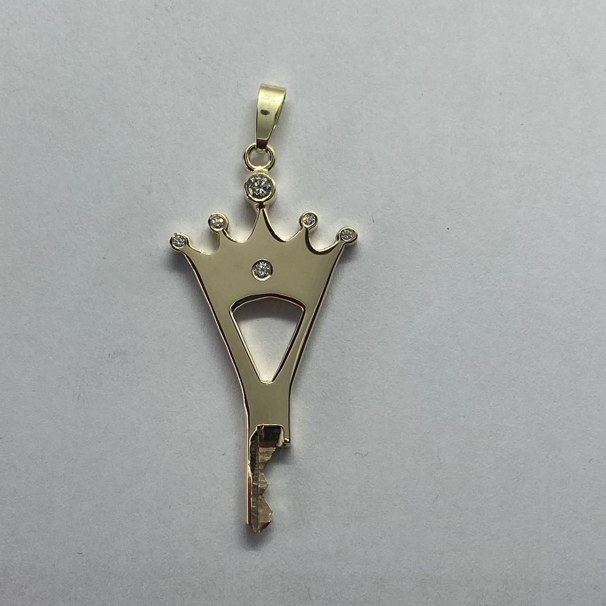 Gold La Regina | handmade chastity key | Chastity-shop | keyholder ...